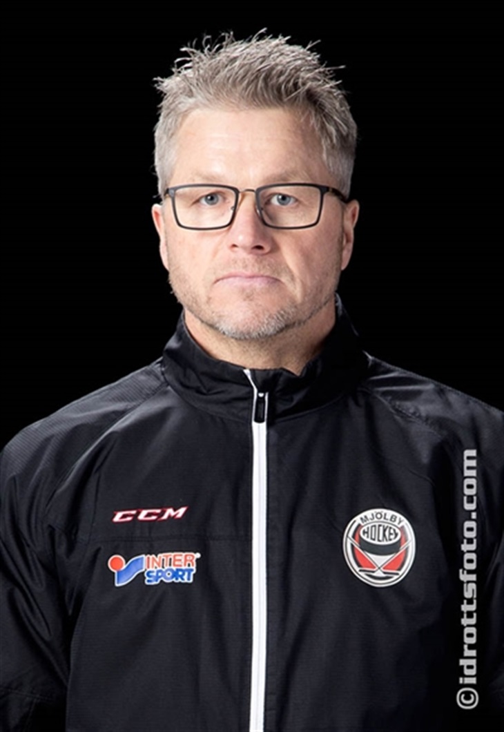 Peter Forsén fortsätter som huvudtränare ! / Mjölby HC - MHC A-lag